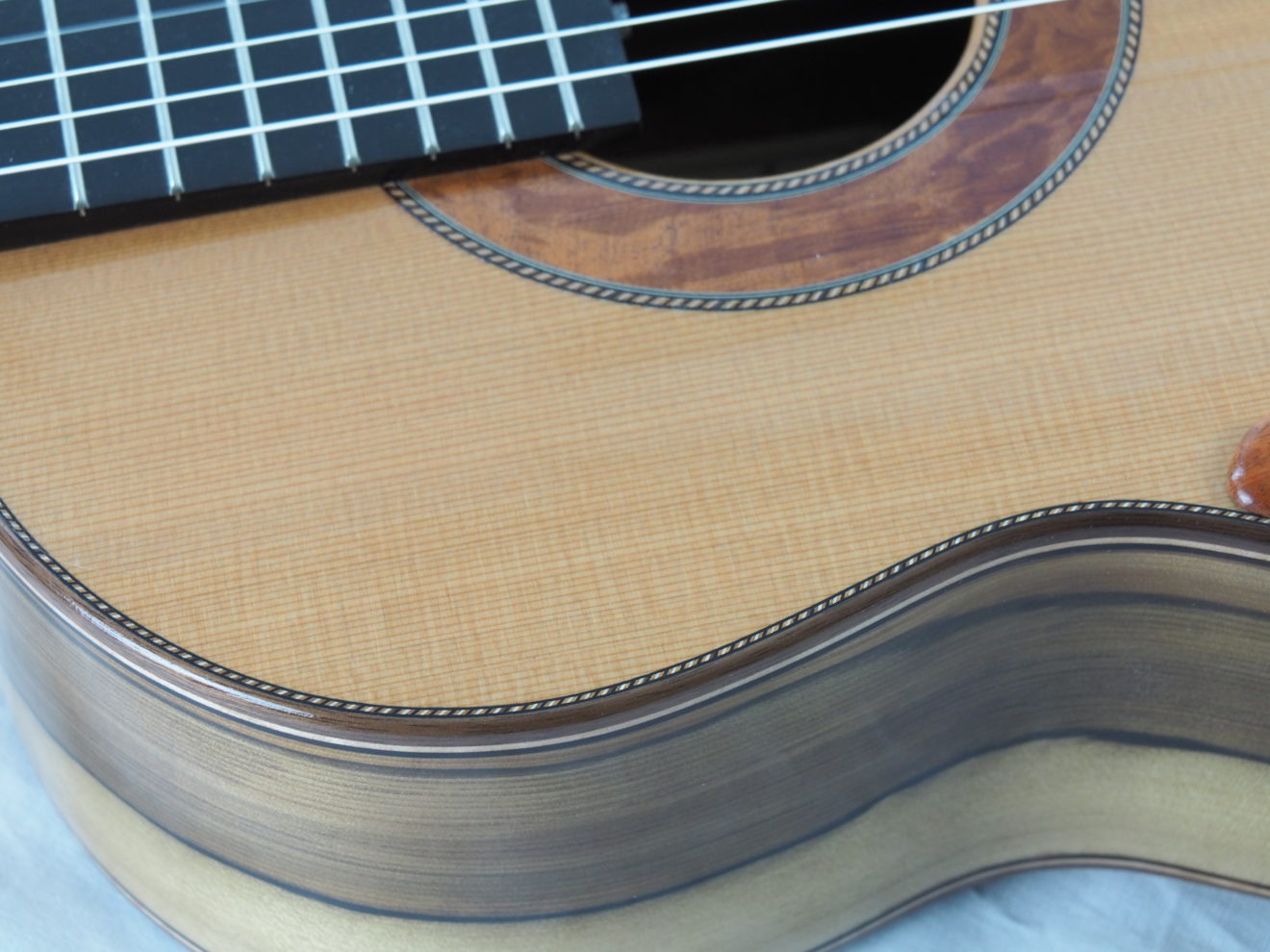 Graham Caldersmith No.111 concert classical guitar – Classical concert ...